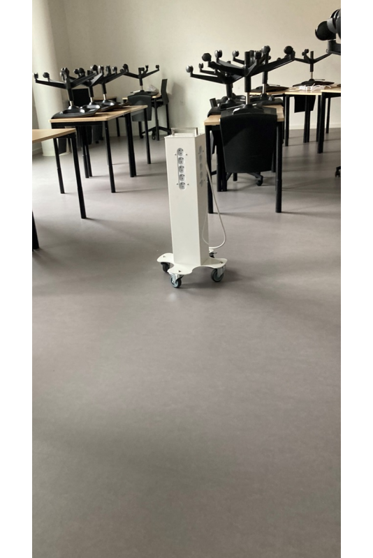 School Stands with wheels 15 sockets distributed on 3 sides 10-me wire