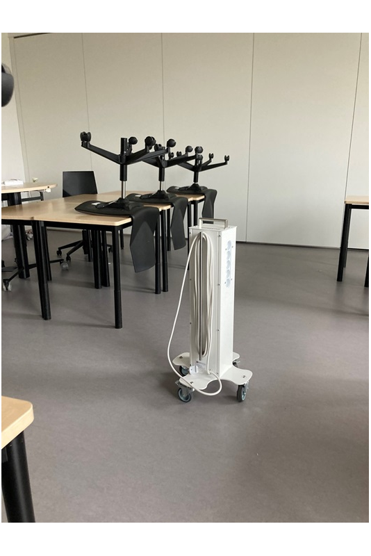 School Stands with wheels 15 sockets distributed on 3 sides 10-me wire
